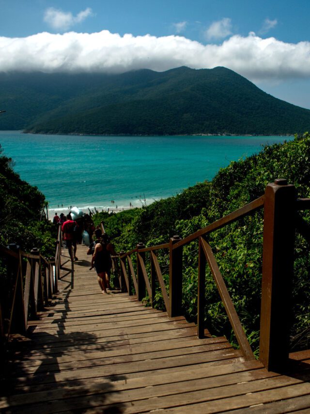 Conheça Praia do Pontal, no Arraial do Cabo - Imperio das Milhas